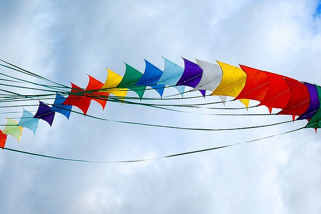 24 Fun Preschool Kite Activities for Kids - OhMyClassroom.com
