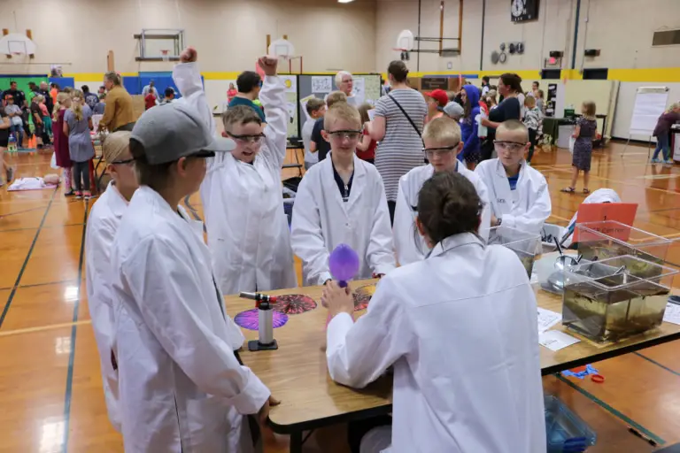 22 Best Motivational Activities for Students - OhMyClassroom.com