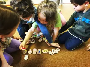 23 Adorable Lobster Crafts for Preschoolers - OhMyClassroom.com