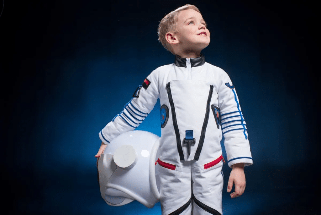 24 Inspiring Space Themed Bulletin Boards - OhMyClassroom.com